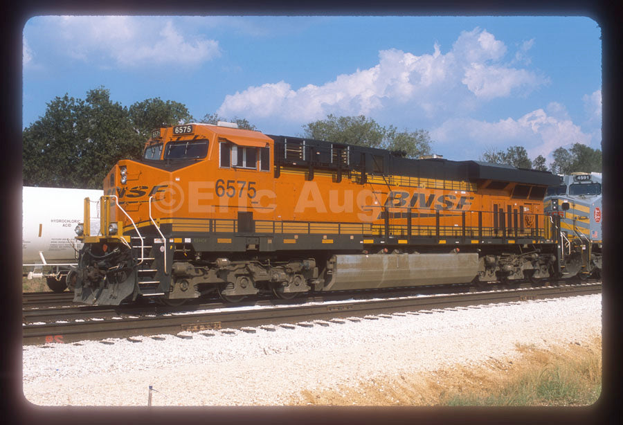 BNSF Railway #6575 ES44C4 – Switchman Images