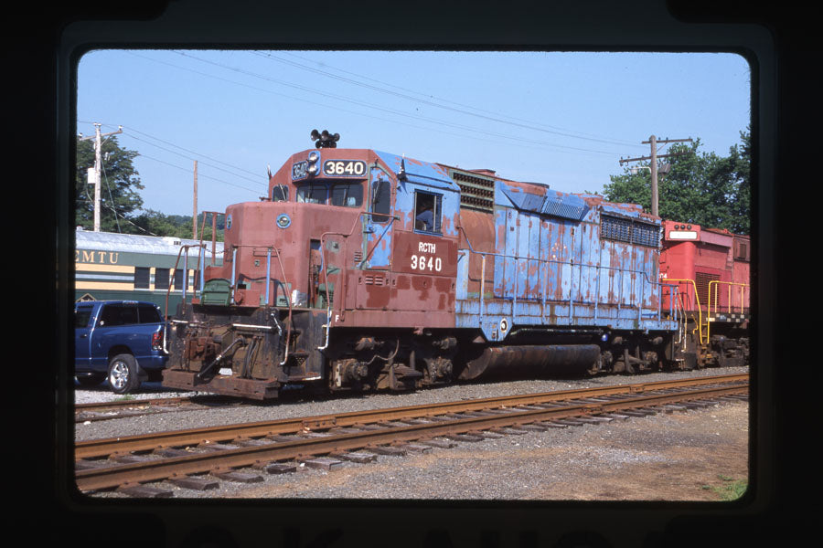 Reading Technical & Historical Society #3640 GP35 – Switchman Images