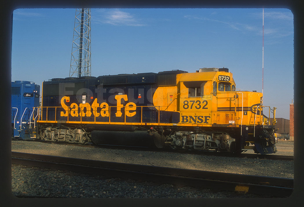 BNSF Railway #8732 GP60 – Switchman Images