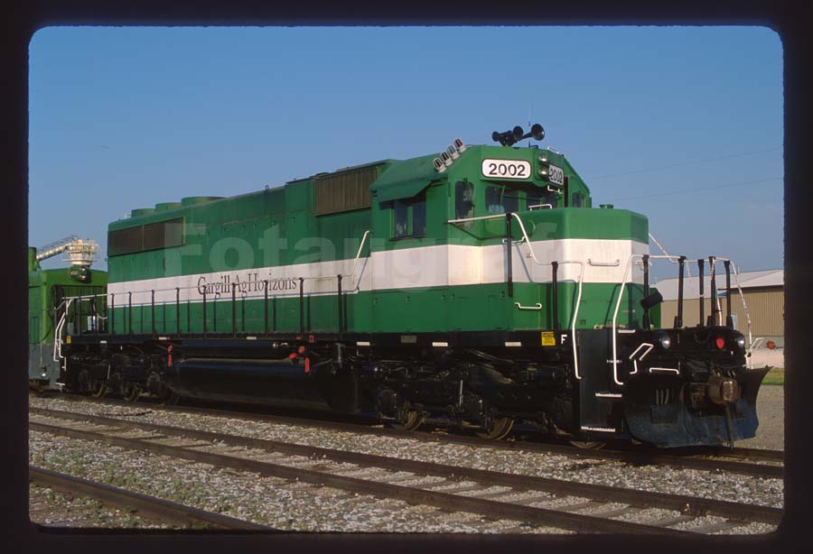 Cargill (CGAX) #2002 SD40-2 – Switchman Images